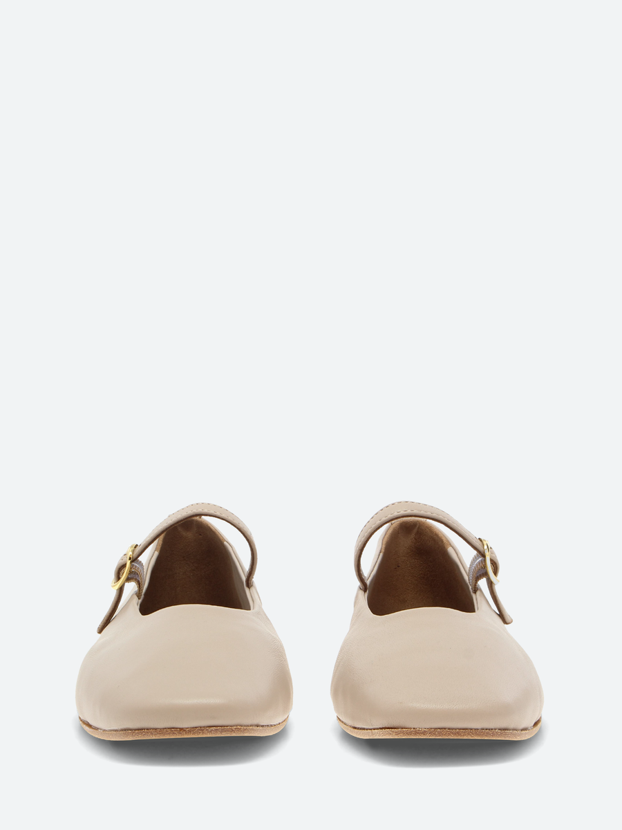 gravitypope - Jaycee Mary Jane Flat in Corda Nappa