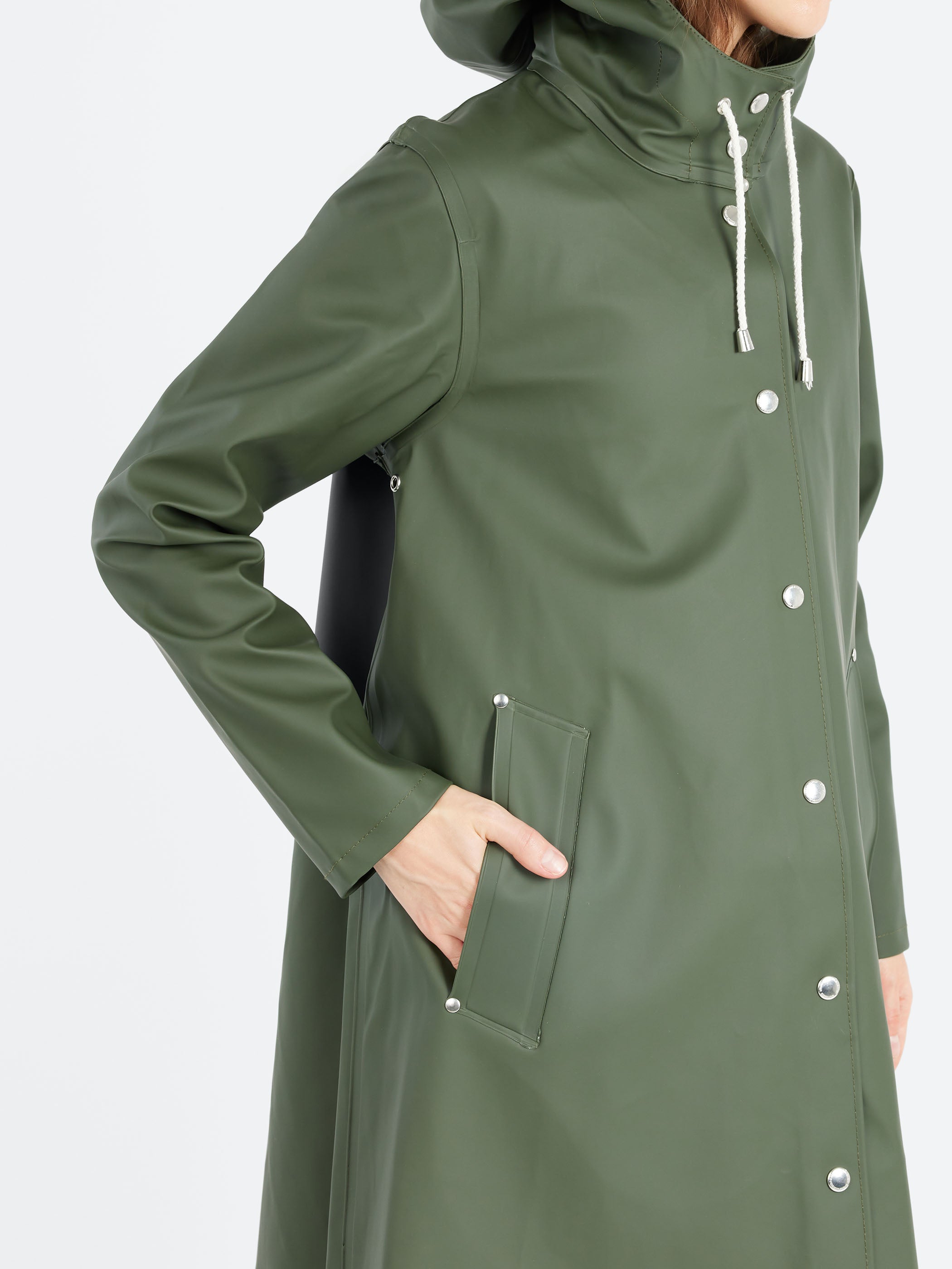 Stutterheim - Chelsea Rainwalker in Black and White – gravitypope