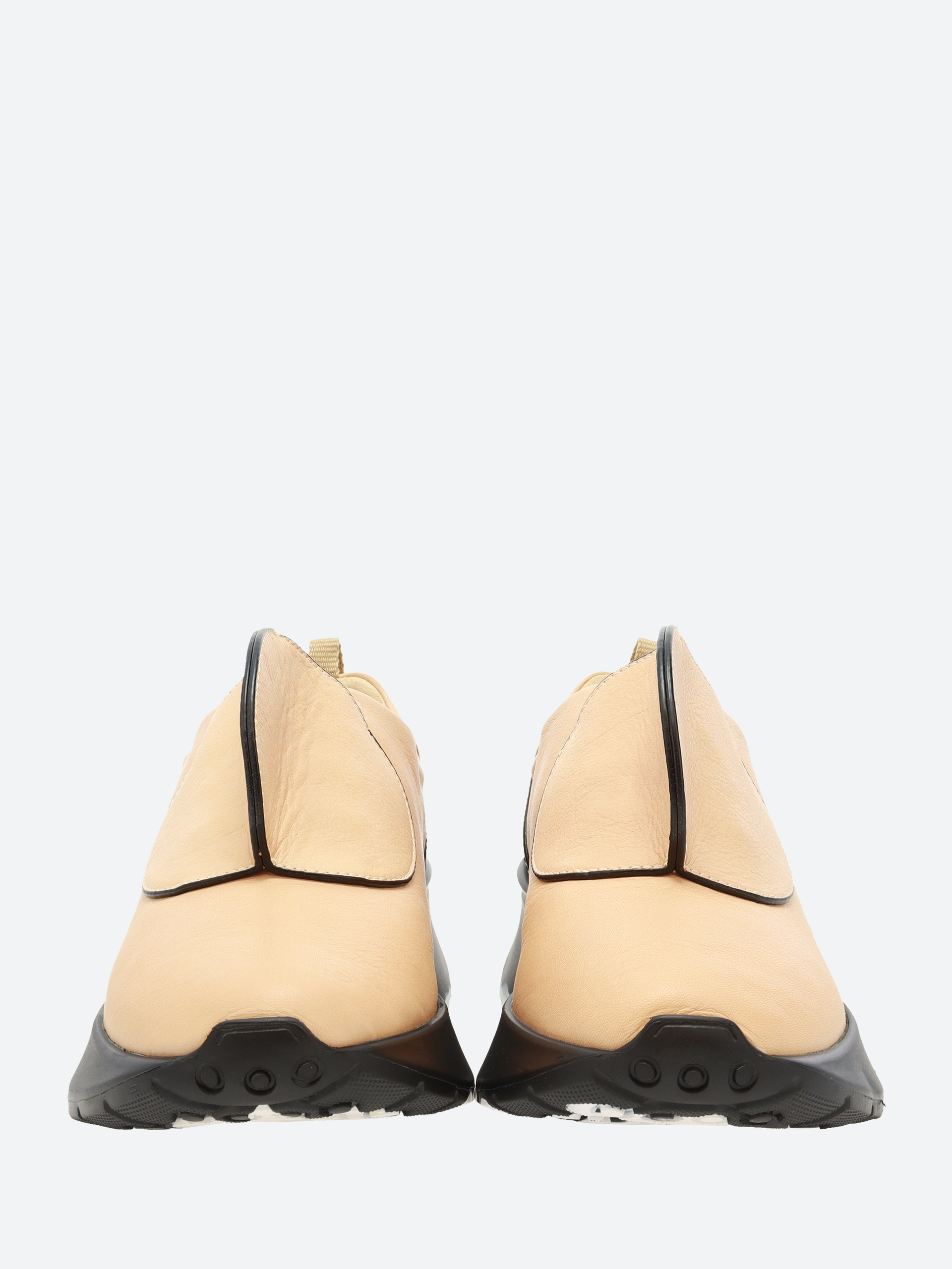 Tracey Neuls - Whipple in Milk with Black Heel – gravitypope