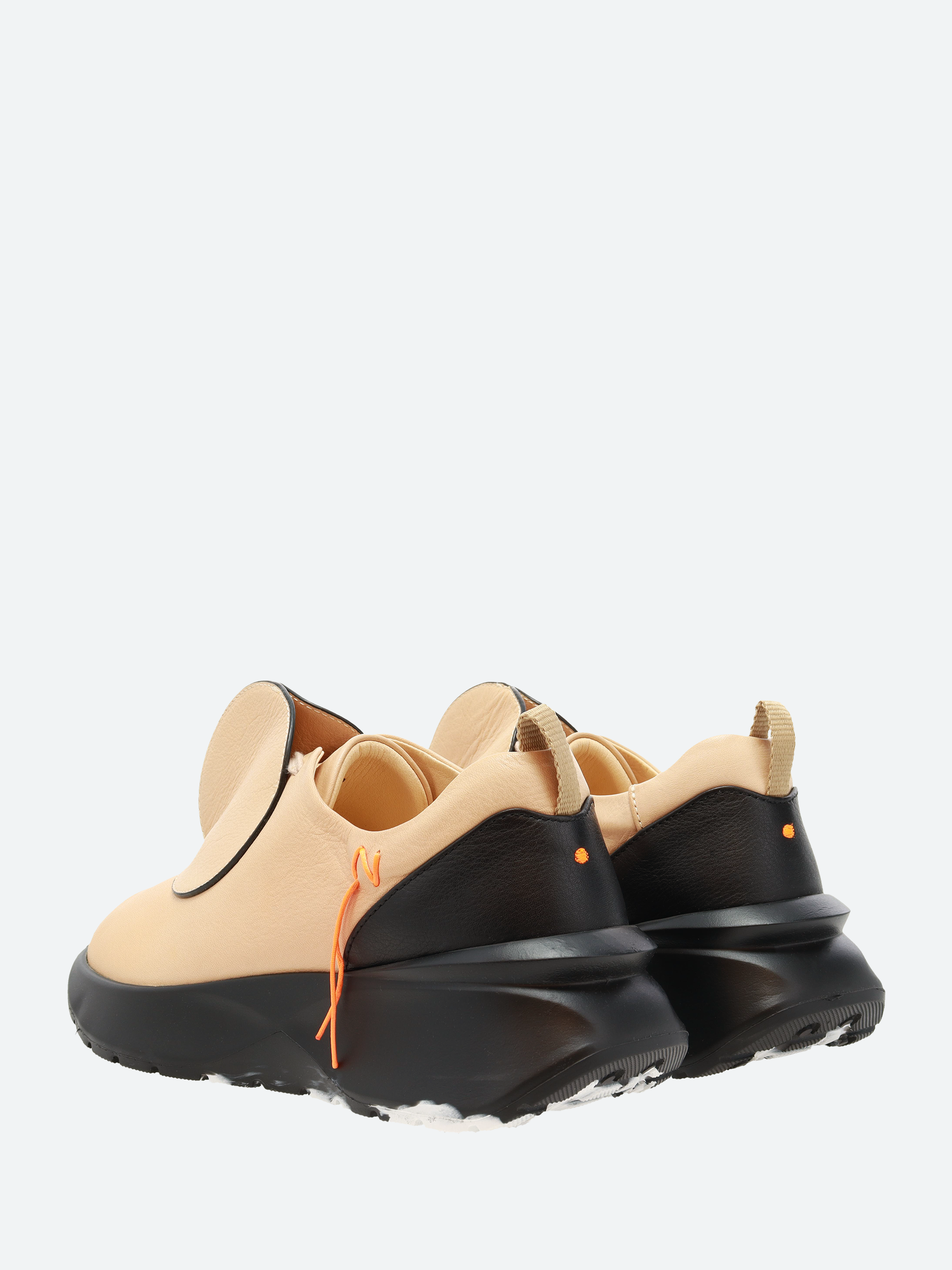 Tracey Neuls - Whipple in Milk with Black Heel – gravitypope