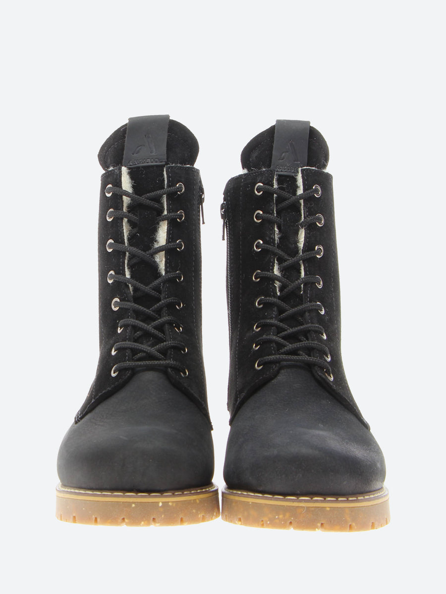 Anfibio - Bree in Black – gravitypope