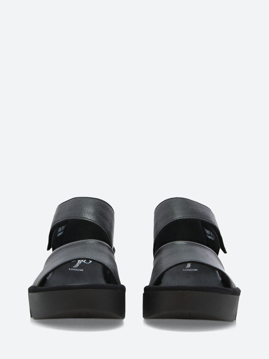 Fly London - Thalia Taar Sandals in Black – gravitypope