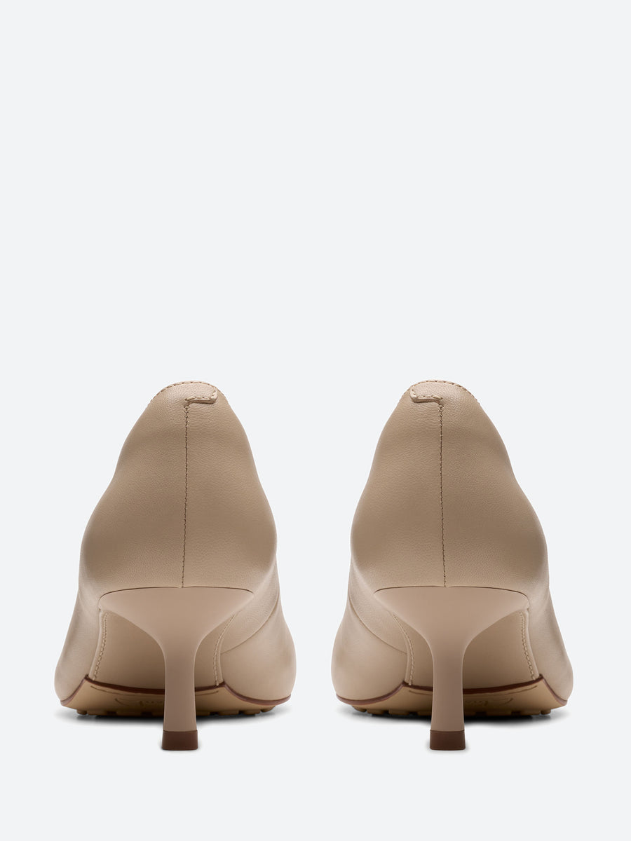Clarks - Adela Court in Sand – gravitypope