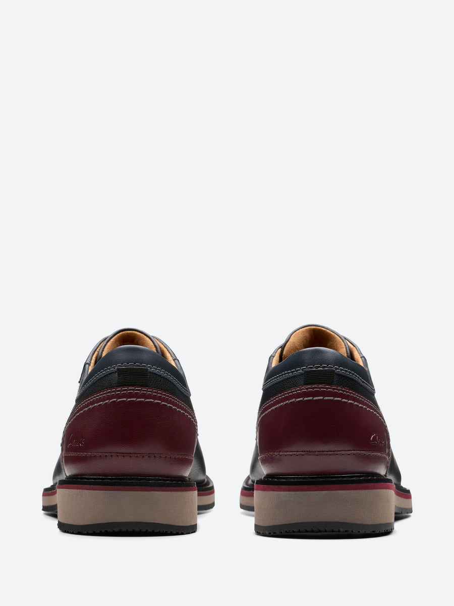 Clarks - Monahan Plain in Black Leather – gravitypope