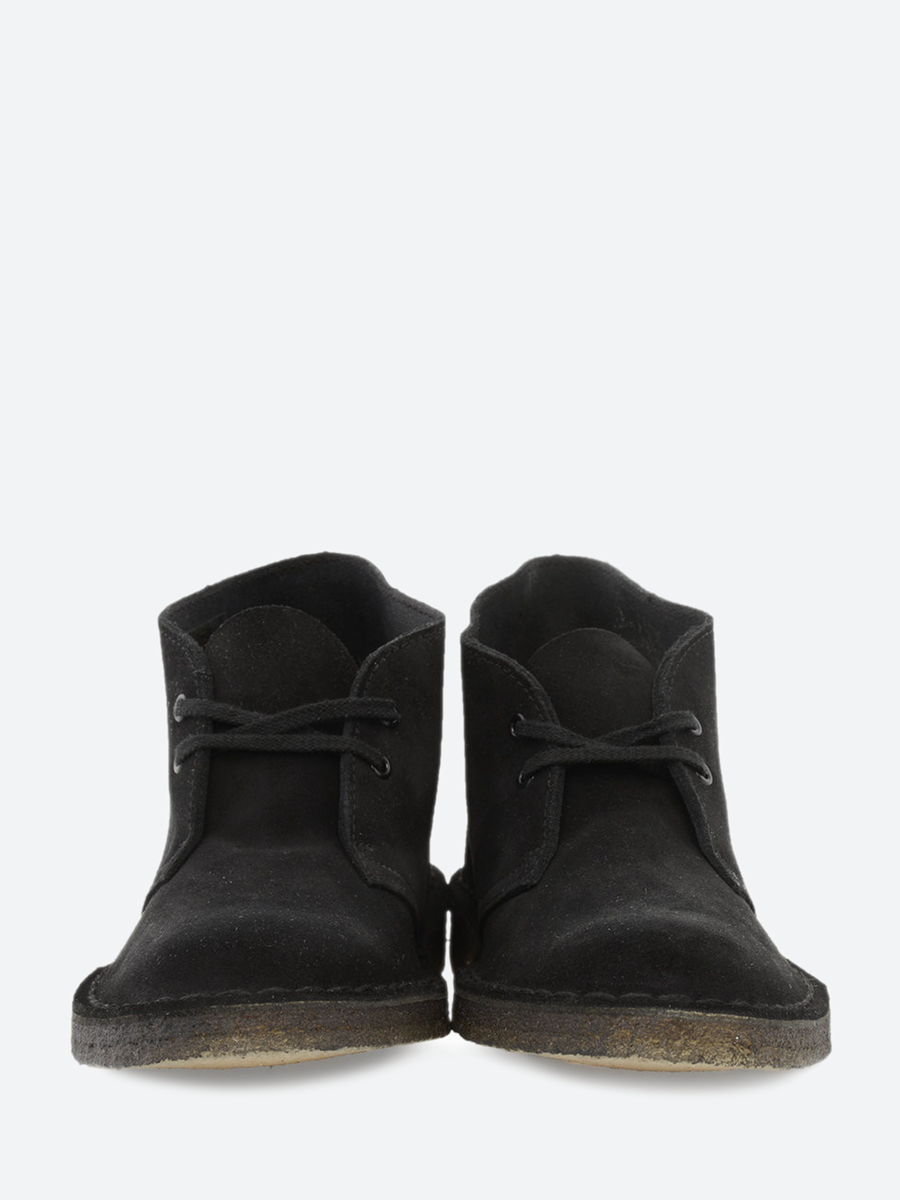 Clarks Originals - Desert Boot in Black Suede – gravitypope