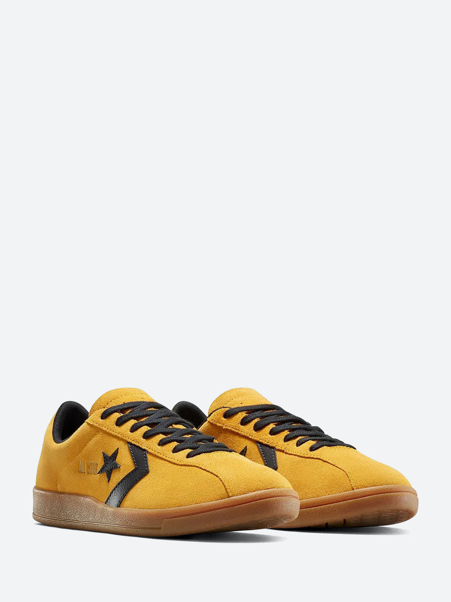 Converse - Classic Trainer in Yellow and Black – gravitypope