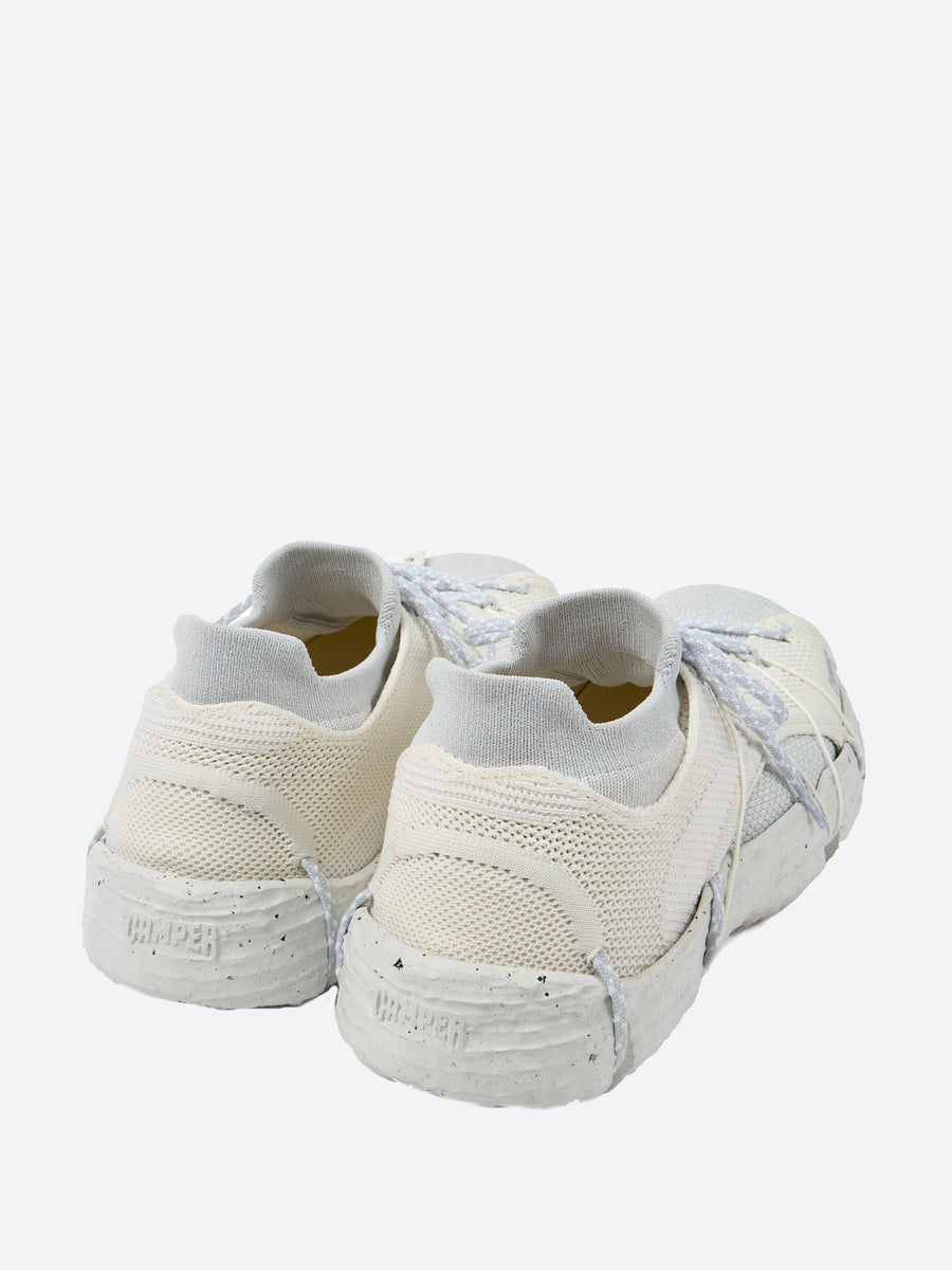 Camper - M Roku in White – gravitypope