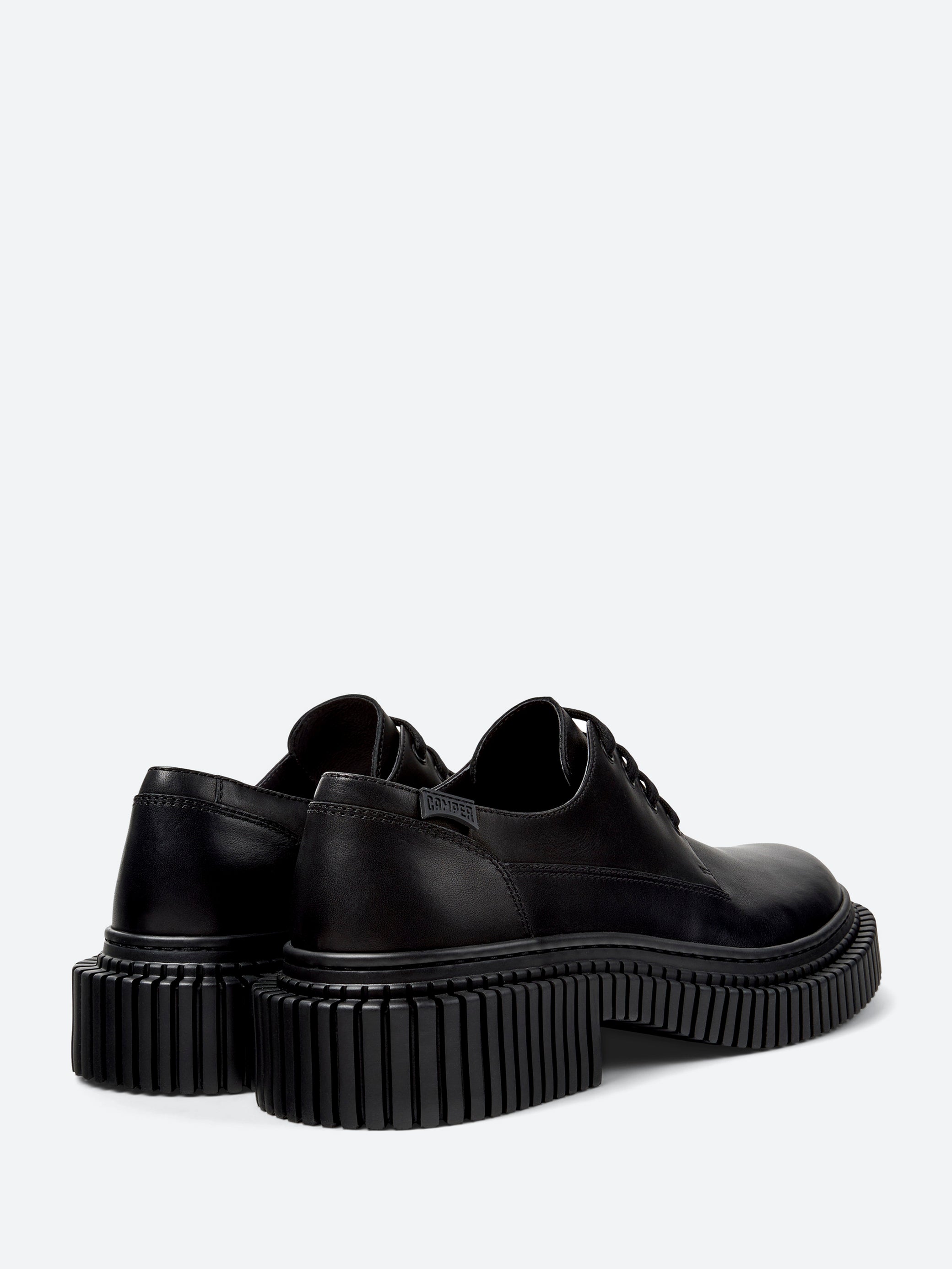 Camper - Ground in White – gravitypope