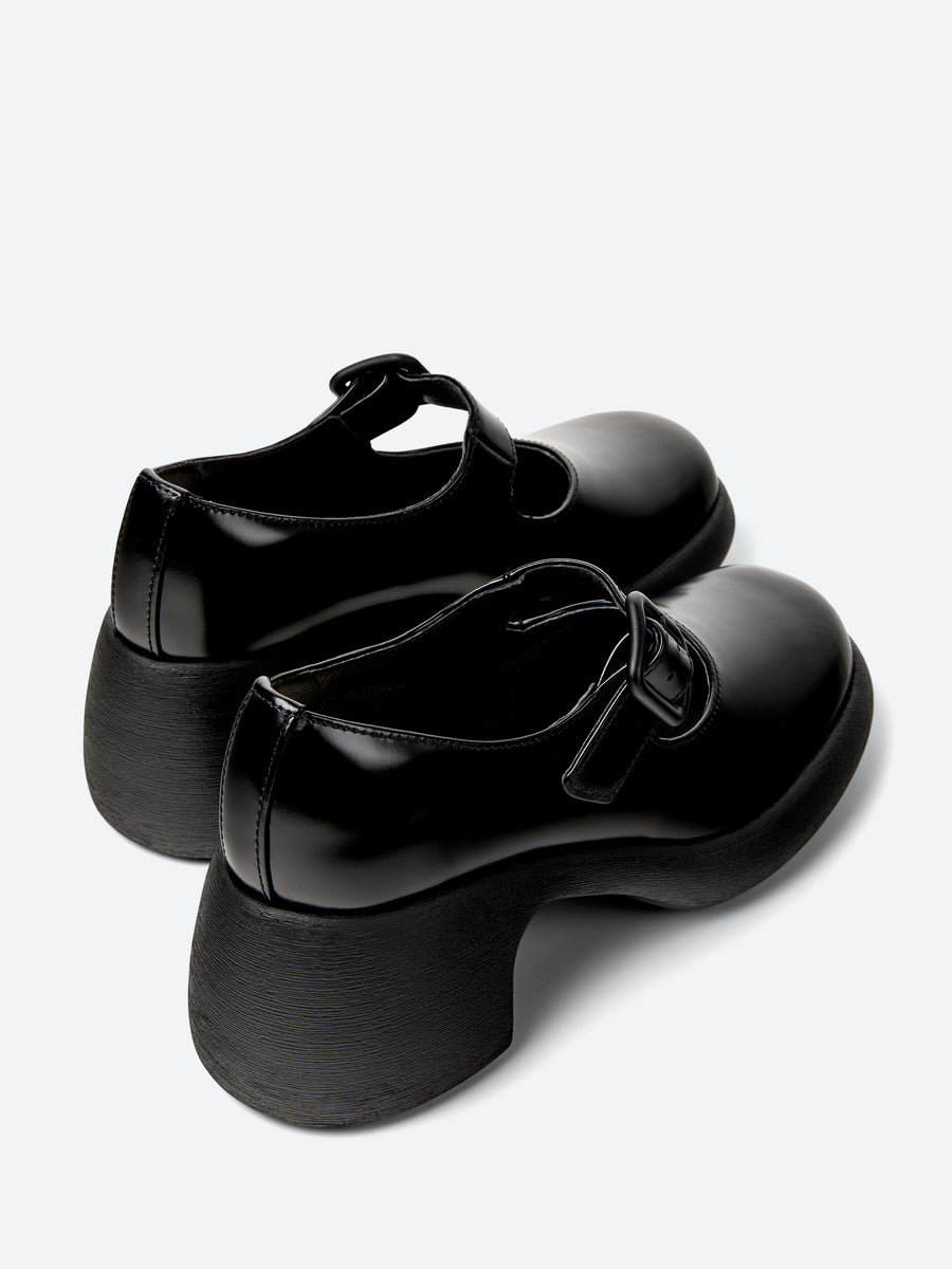 Camper - Thelma II Mary Jane Shoes in Black – gravitypope