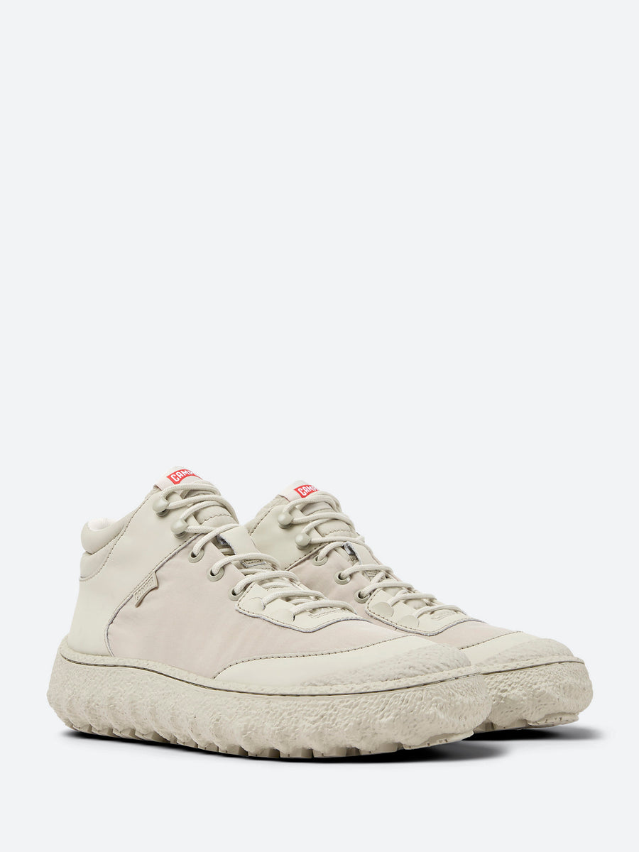 Camper - Ground in White – gravitypope