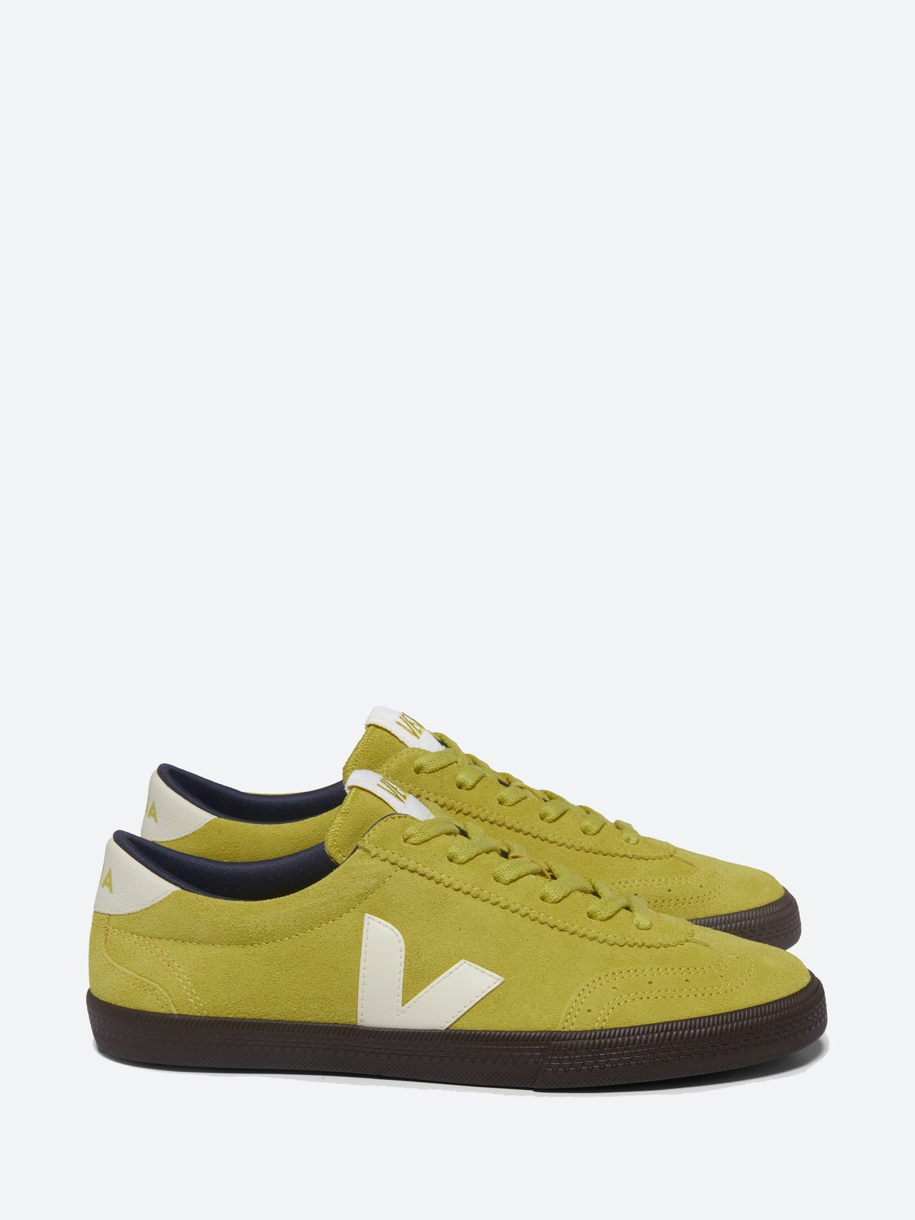 Veja - Volley Suede in Natural and Sahara – gravitypope
