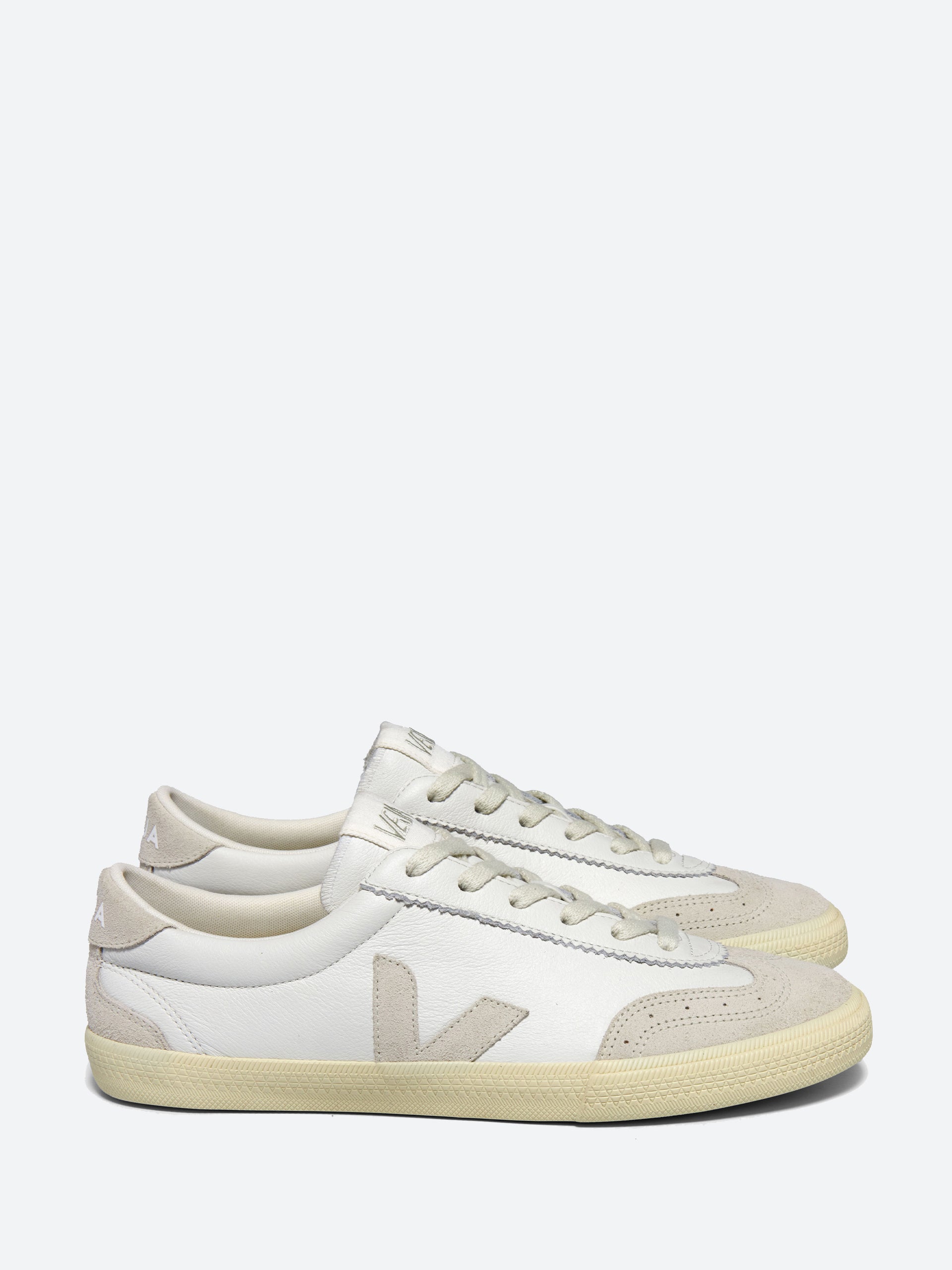 Veja - Volley Suede in Natural and Sahara – gravitypope