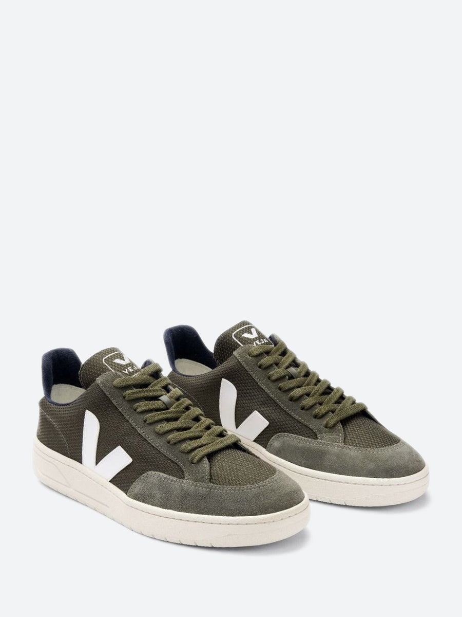 Veja - V-12 B-Mesh in Olive and White – gravitypope